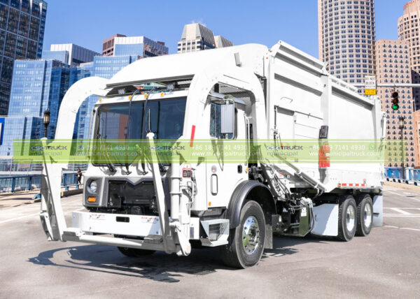 What is a Front Load Bin? - CSCTRUCK Municipal Truck