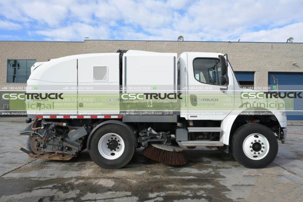 Clean and Green: Environmental Benefits of Sweeper Trucks - CSCTRUCK ...