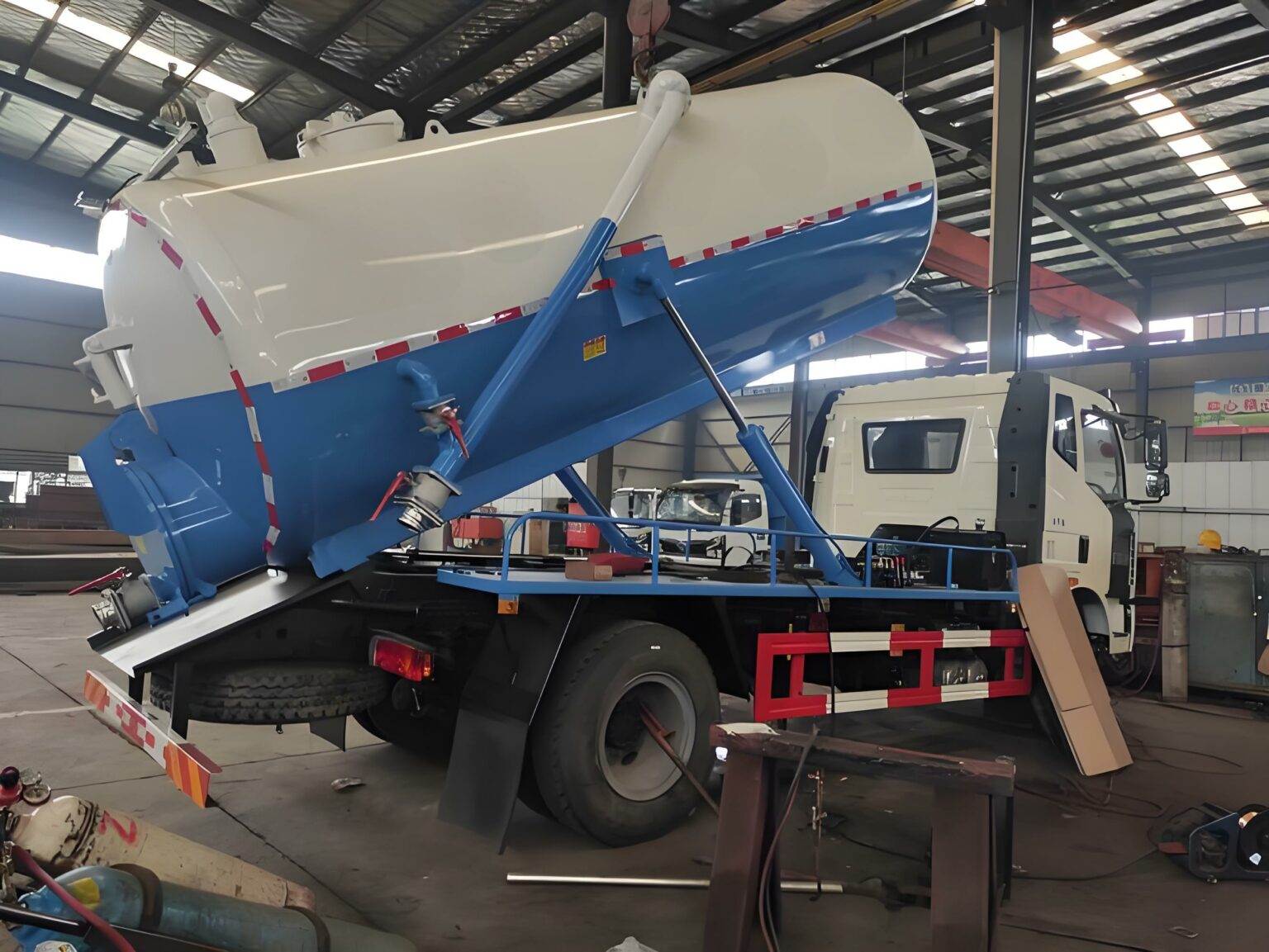 The Suction Mechanism in a Vacuum Sewer Truck: How It Works for Waste ...